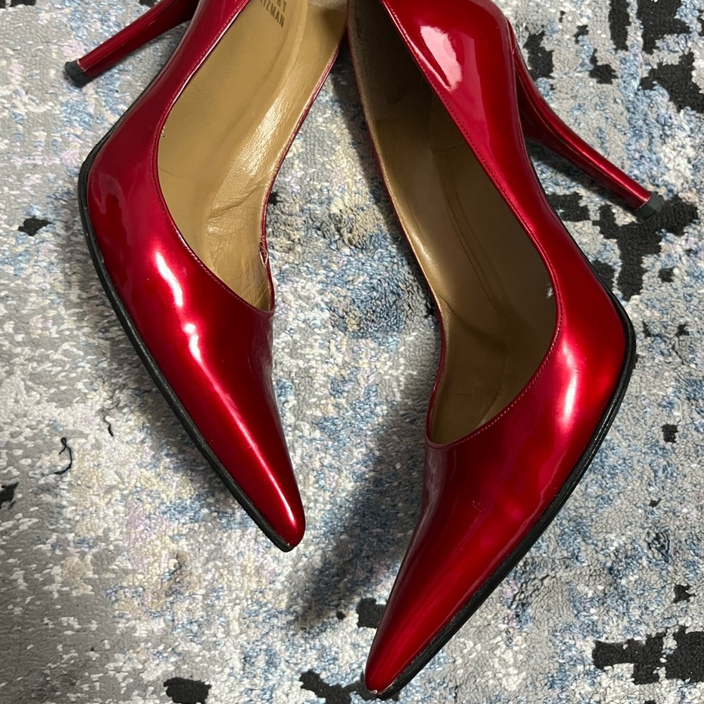 Stuart Weitzman Fever Pumps Patent Red Quasar 4.25” - Gem